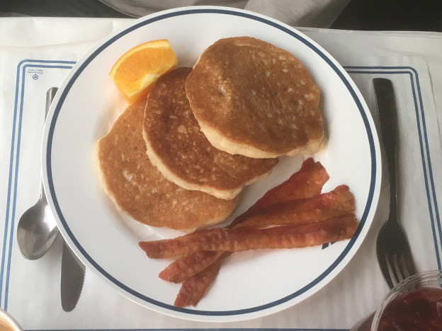 California Zephyr Part 2: Amtrak Menu, Breakfast, Lunch, Dinner & Dessert